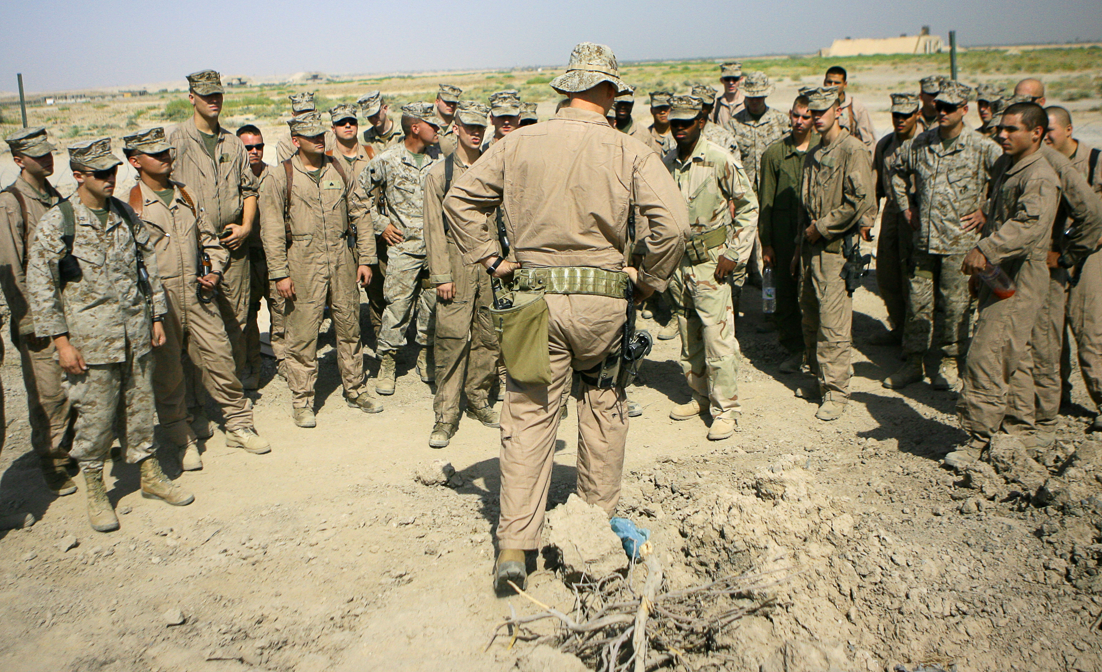 Long hours, extreme danger bonds Marine explosive ordnance team > 1st ...