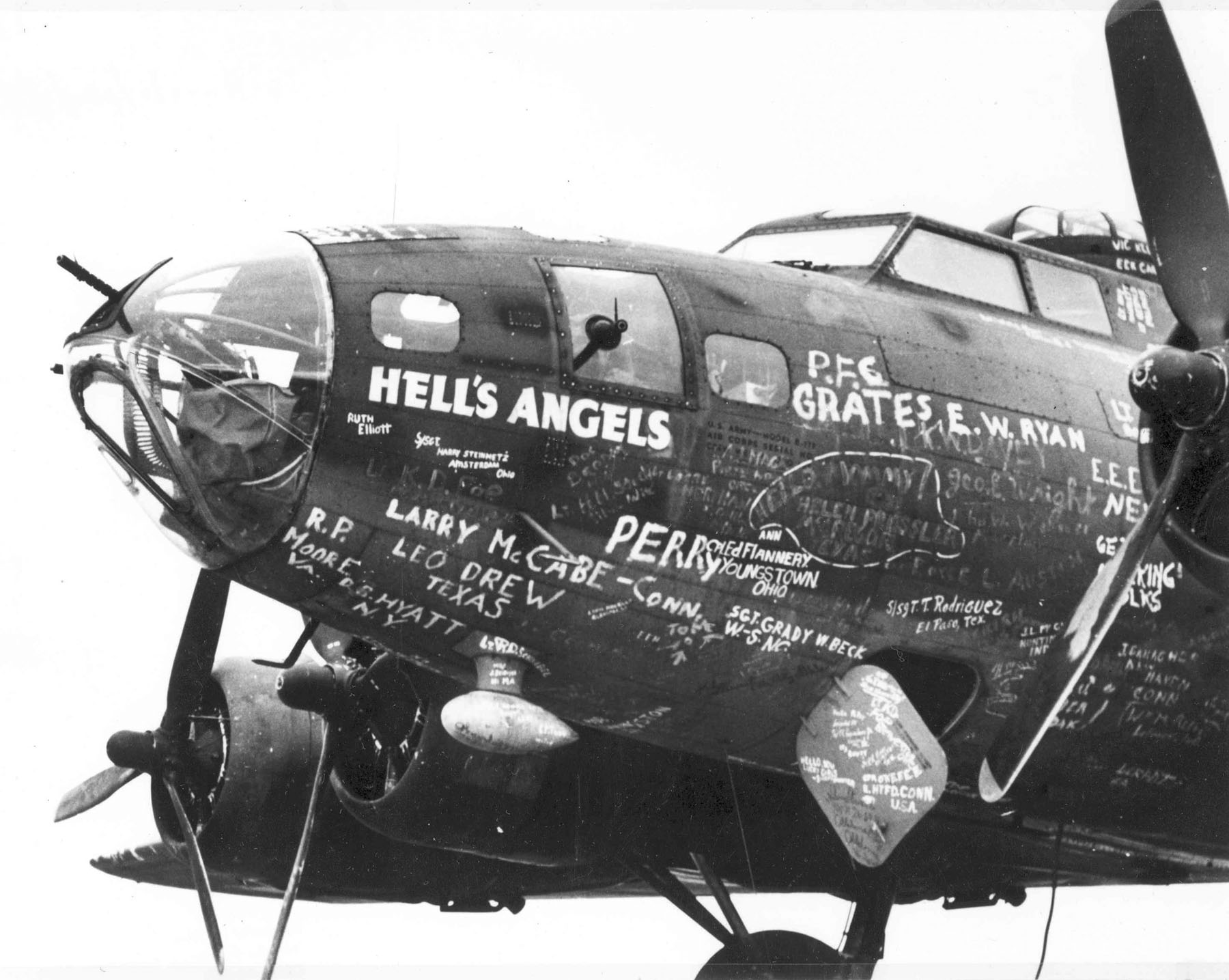 Boeing B-17F "Hell's Angels"