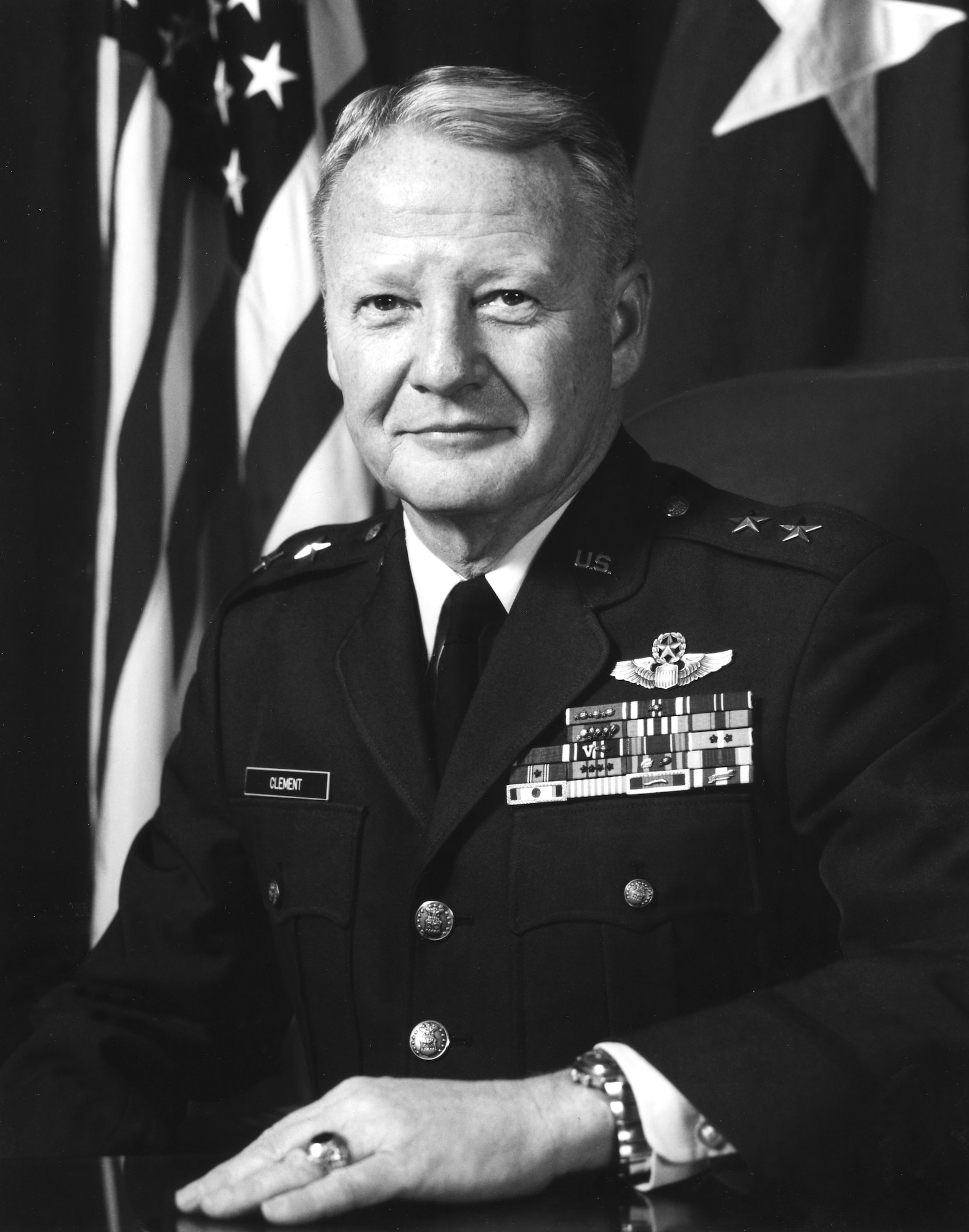 MAJOR GENERAL ROBERT W. CLEMENT > Air Force > Biography Display