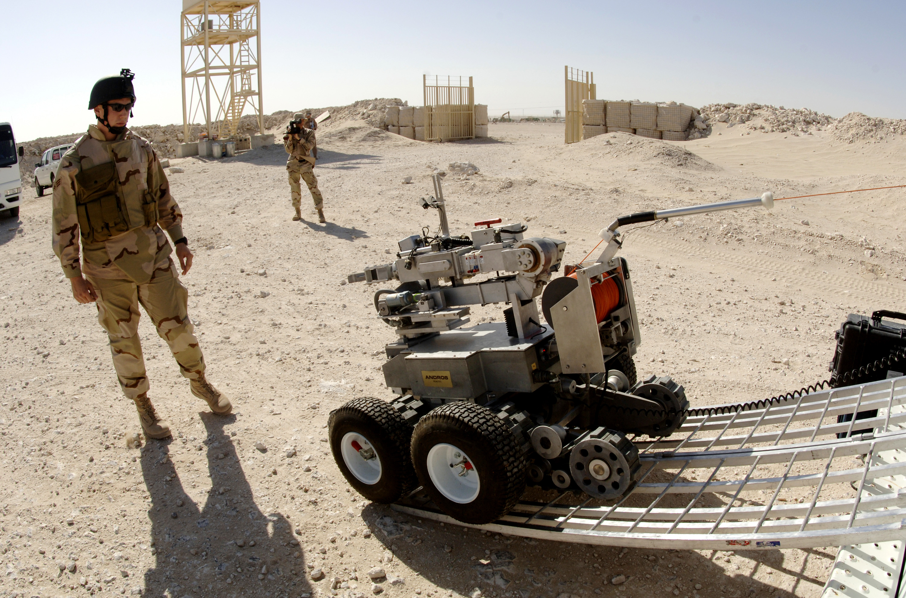 Bomb detection robot