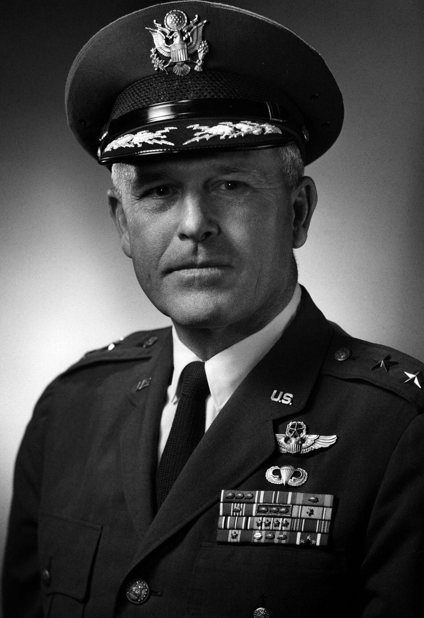 CLYDE BOX > Air Force > Biography Display