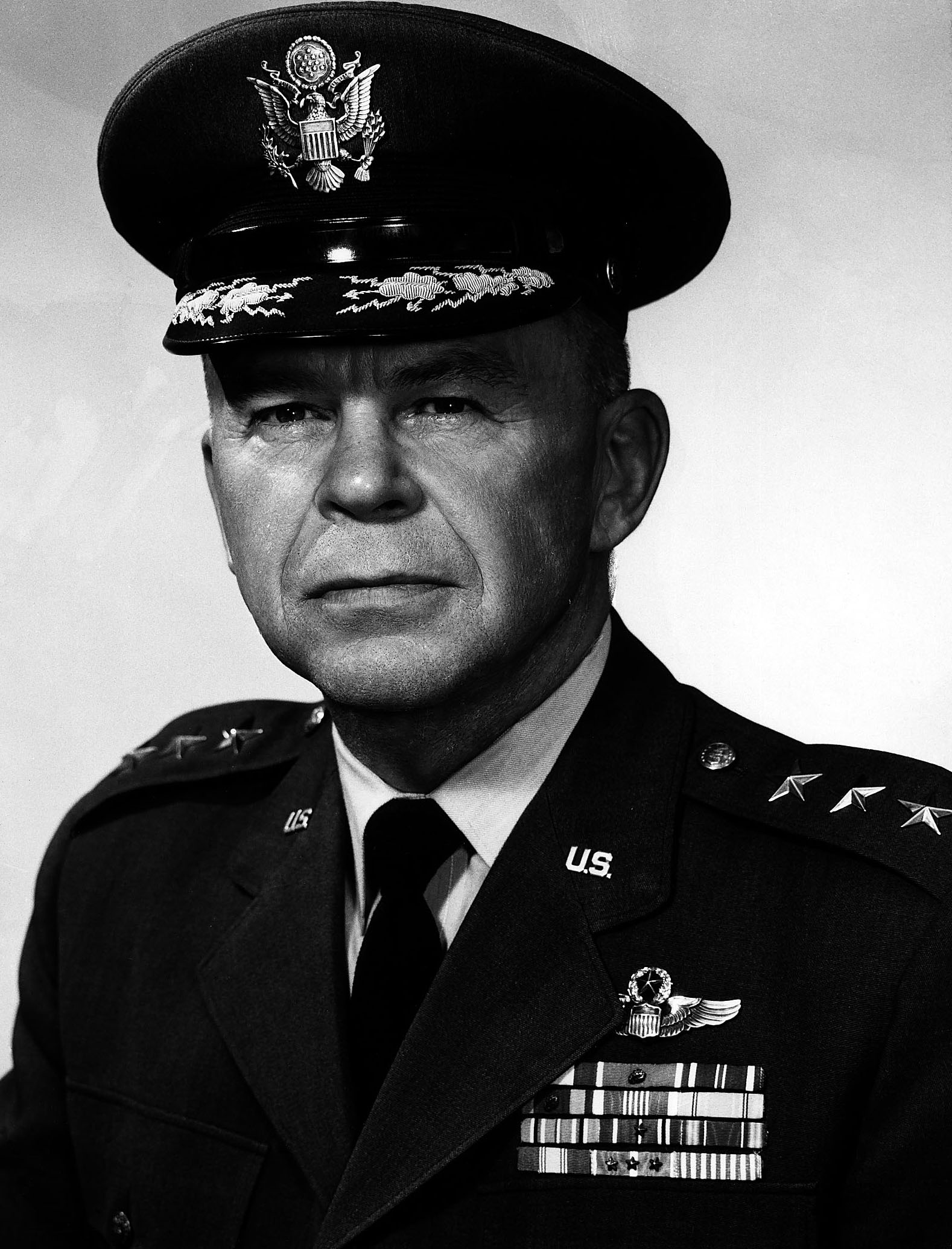 LIEUTENANT GENERAL JAMES ELBERT BRIGGS > Air Force > Biography Display