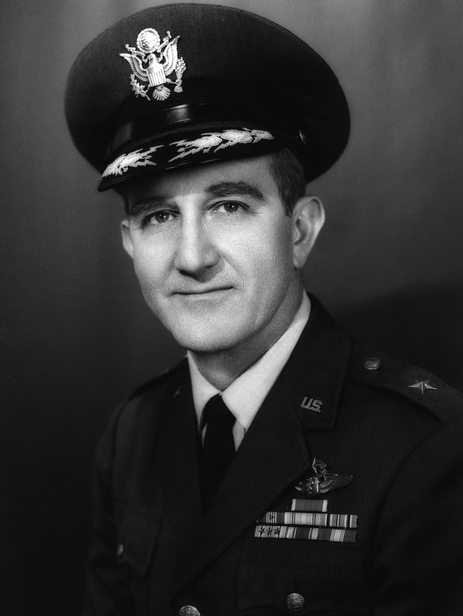 MAJOR GENERAL L. RENDER BRASWELL > Air Force > Biography Display