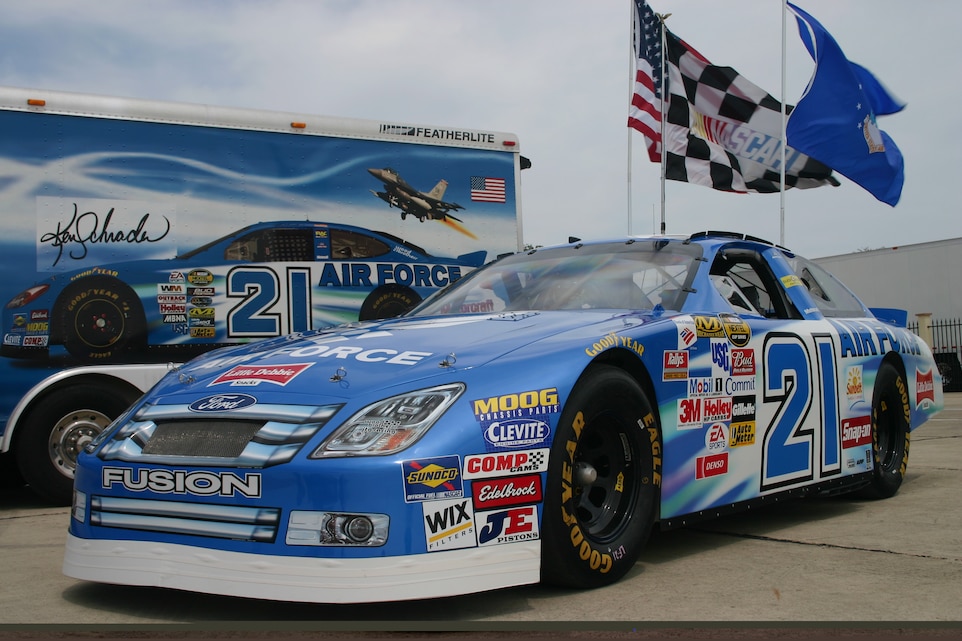 NASCAR Driver Ken Schrader’s show car races to museum > 1st Marine ...