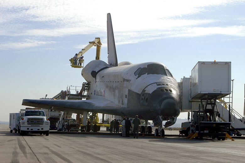 Space Shuttle Vs Person