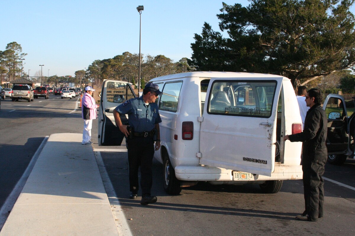 Gate guards thwart drugs entering base > Hurlburt Field > Article Display
