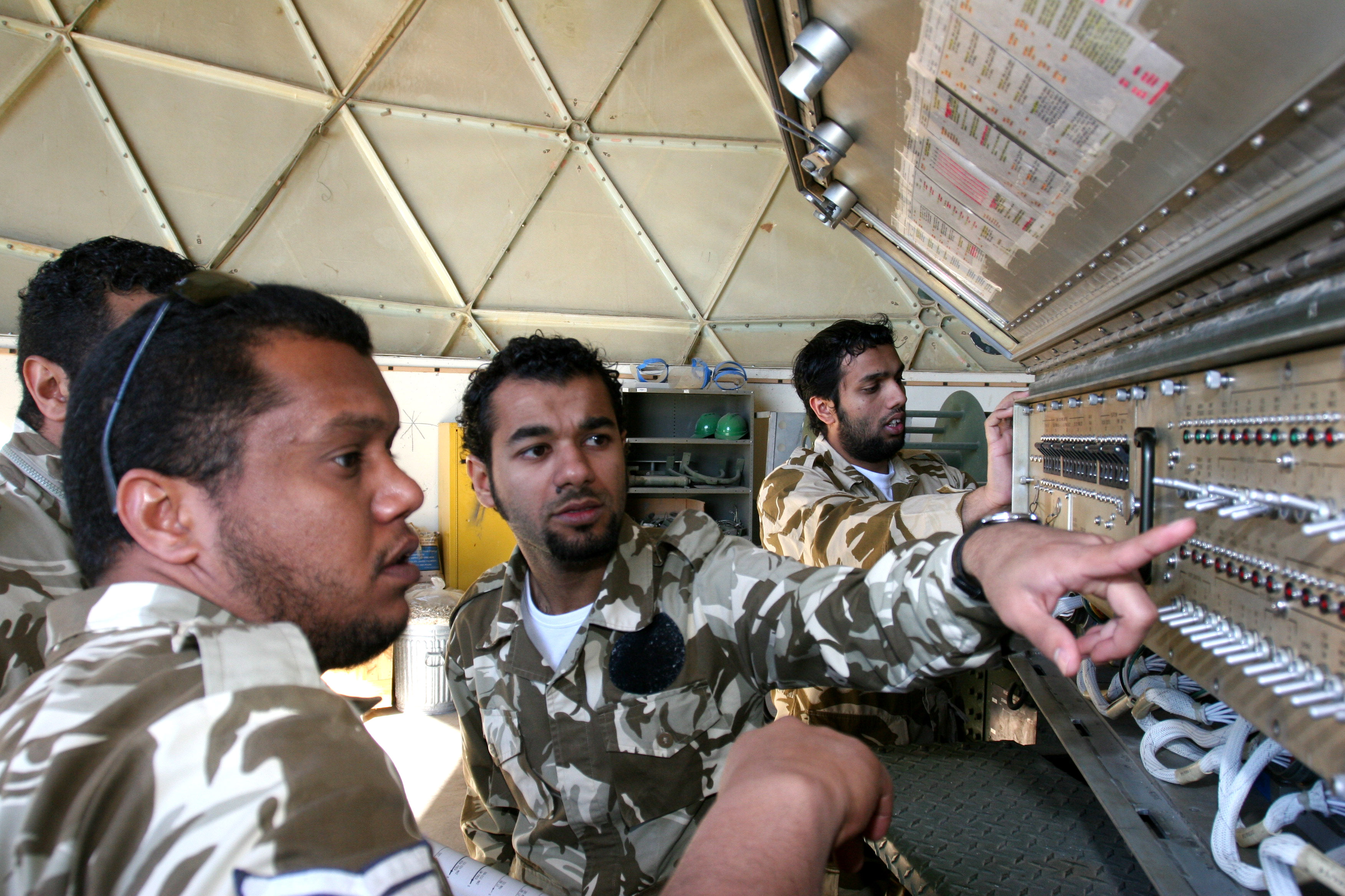 Bahraini airmen prepare to graduate MCCES > Headquarters Marine Corps ...