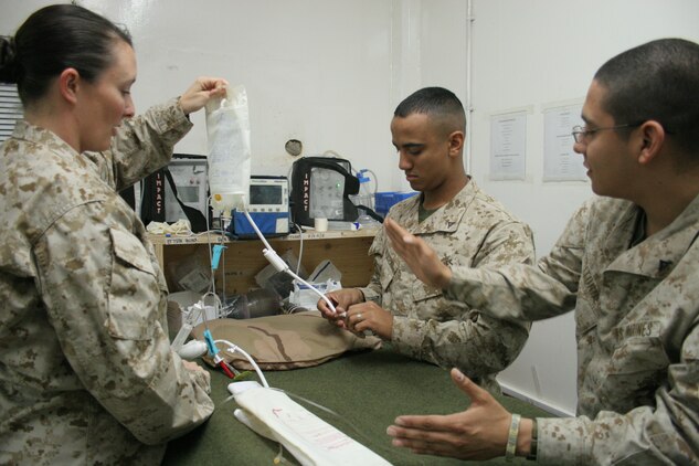 Medical care in Fallujah a team effort > 1st Marine Logistics Group ...