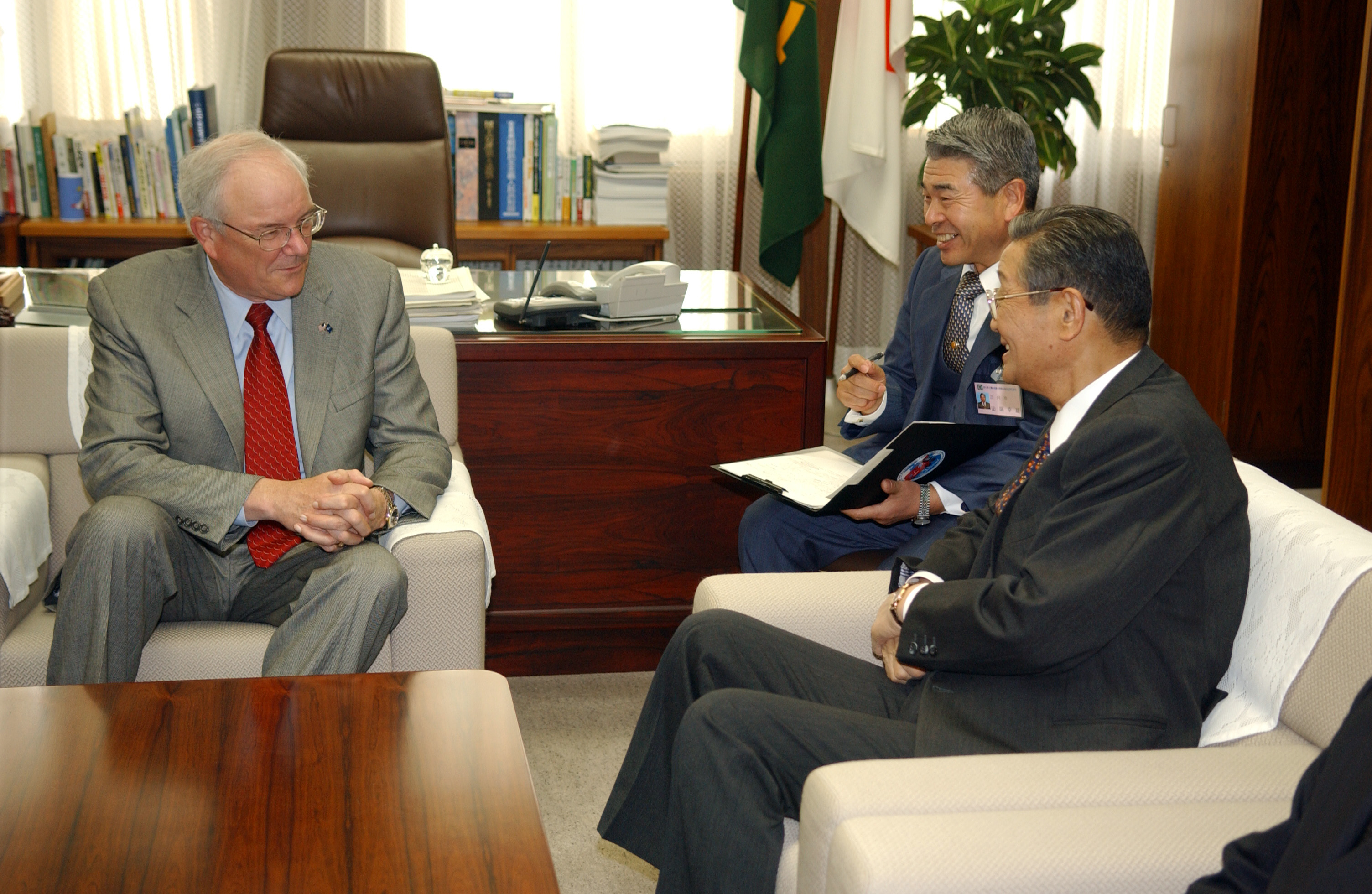 SECAF visits mainland Japan > Air Force > Article Display