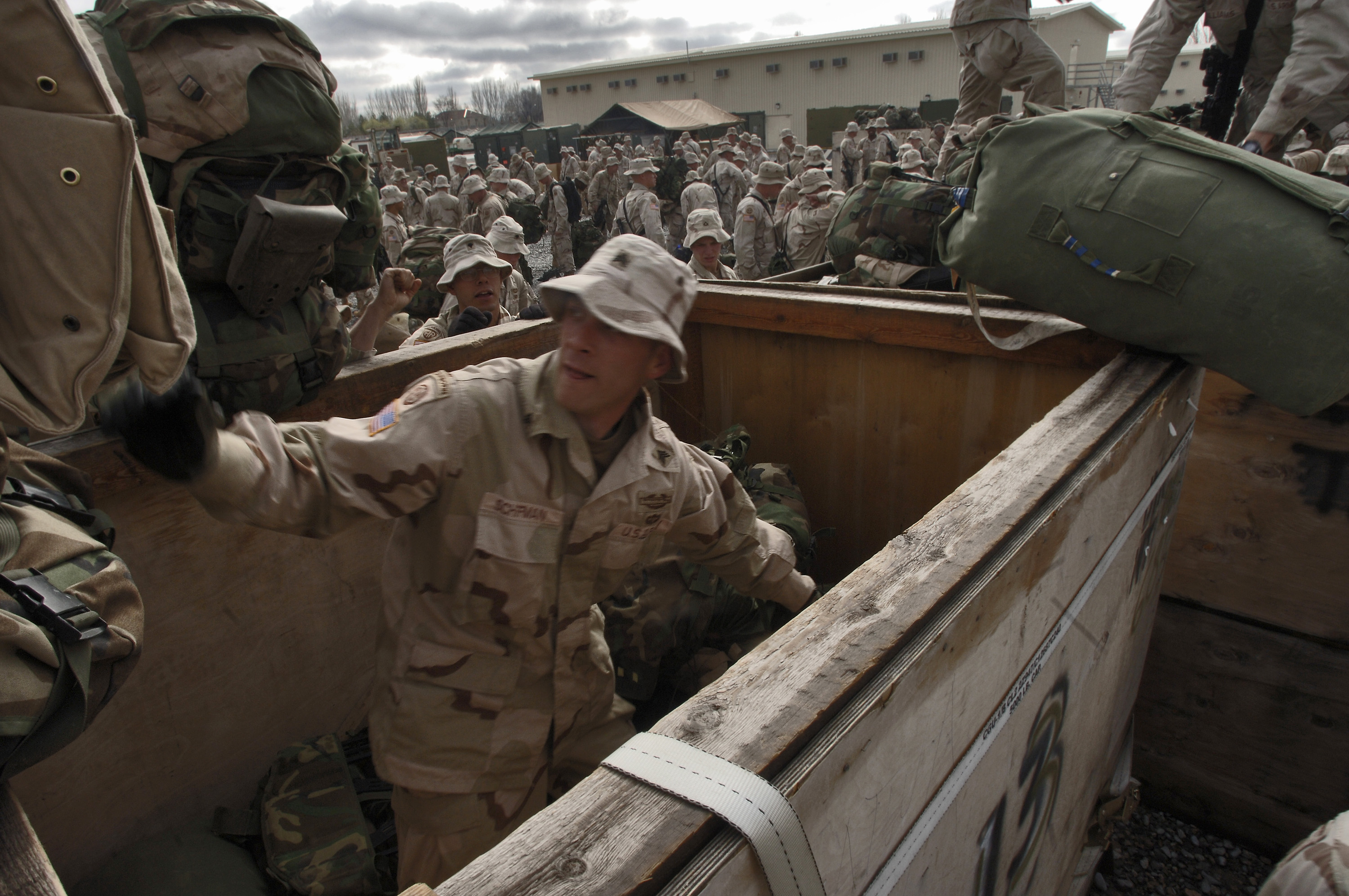 Airmen move troops