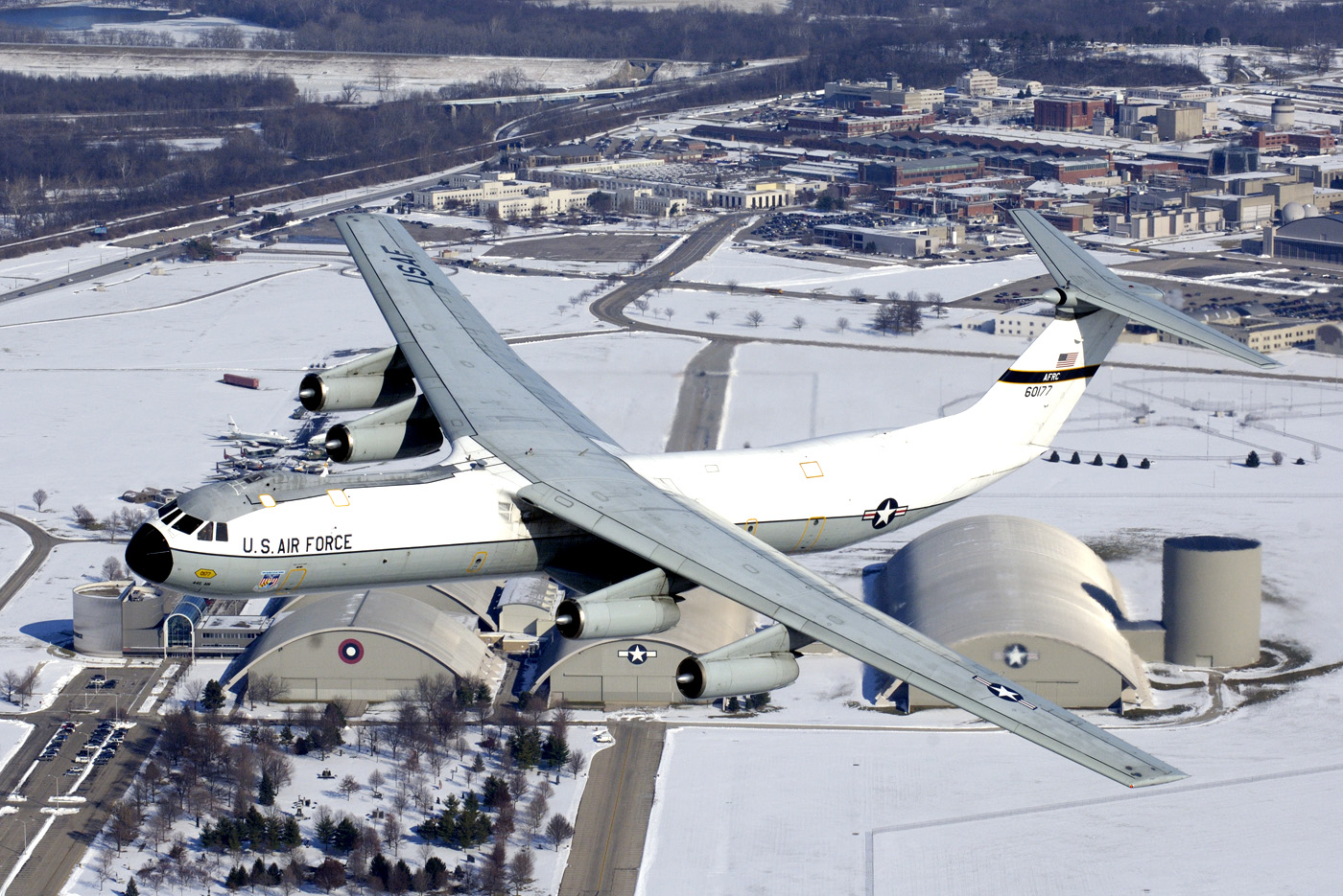 Former POWs relive freedom flights > Air Force > Article Display