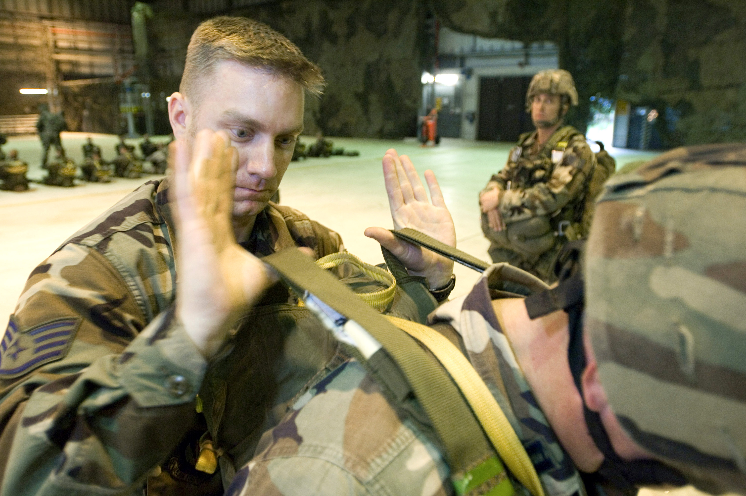 Parachute inspection