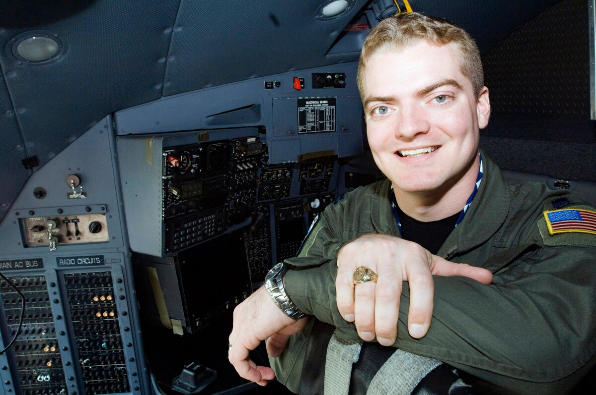 Navigator takes on training challenge > Air Force > Article Display