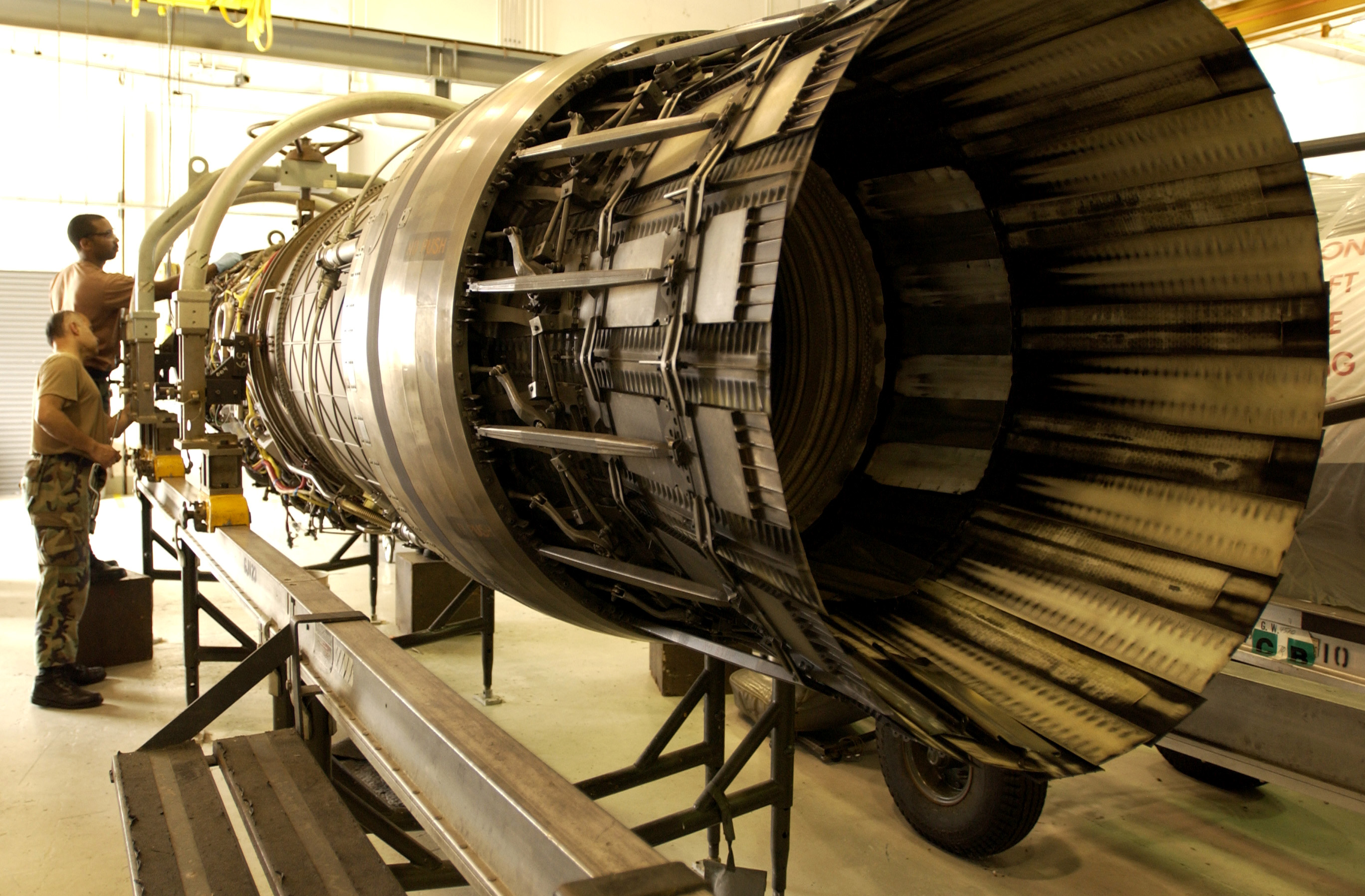 Repairing a FOD-damaged engine > Air Force > Article Display