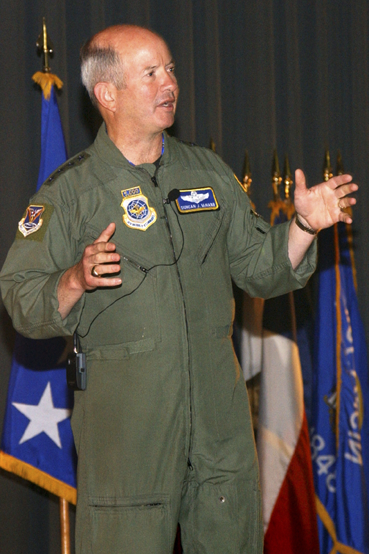 AMC commander tours Travis > Travis Air Force Base > Display