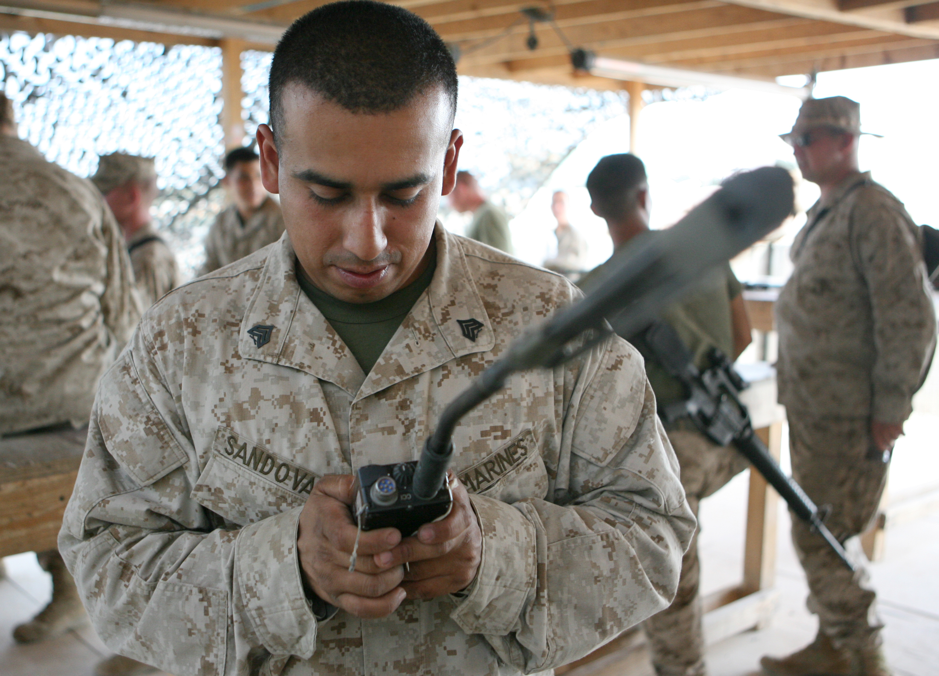 Communication during convoys a must for Marines in Iraq > 1st Marine ...