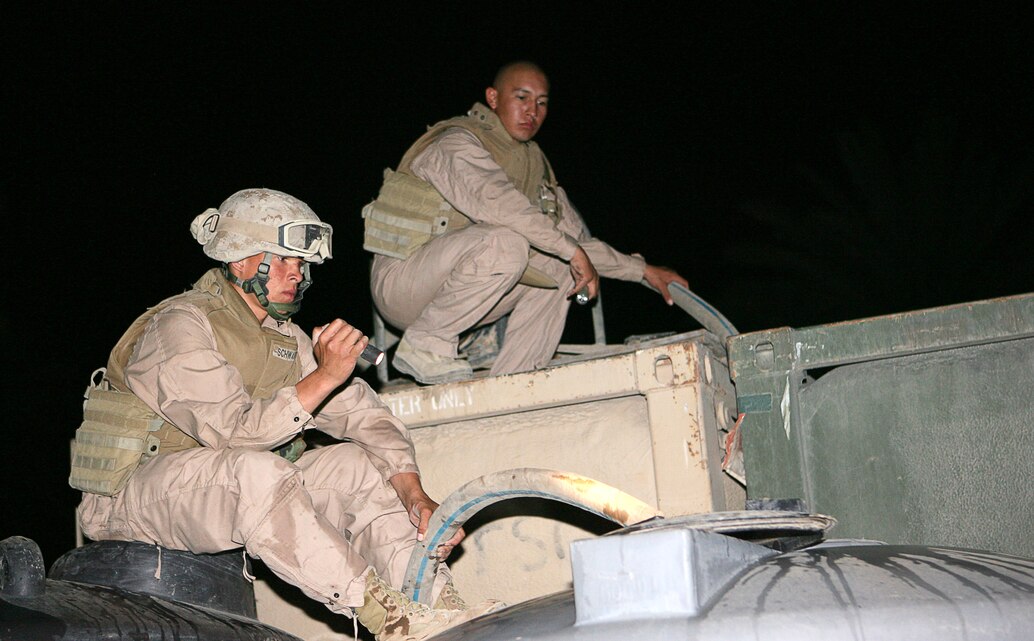 Communication during convoys a must for Marines in Iraq > 1st Marine ...