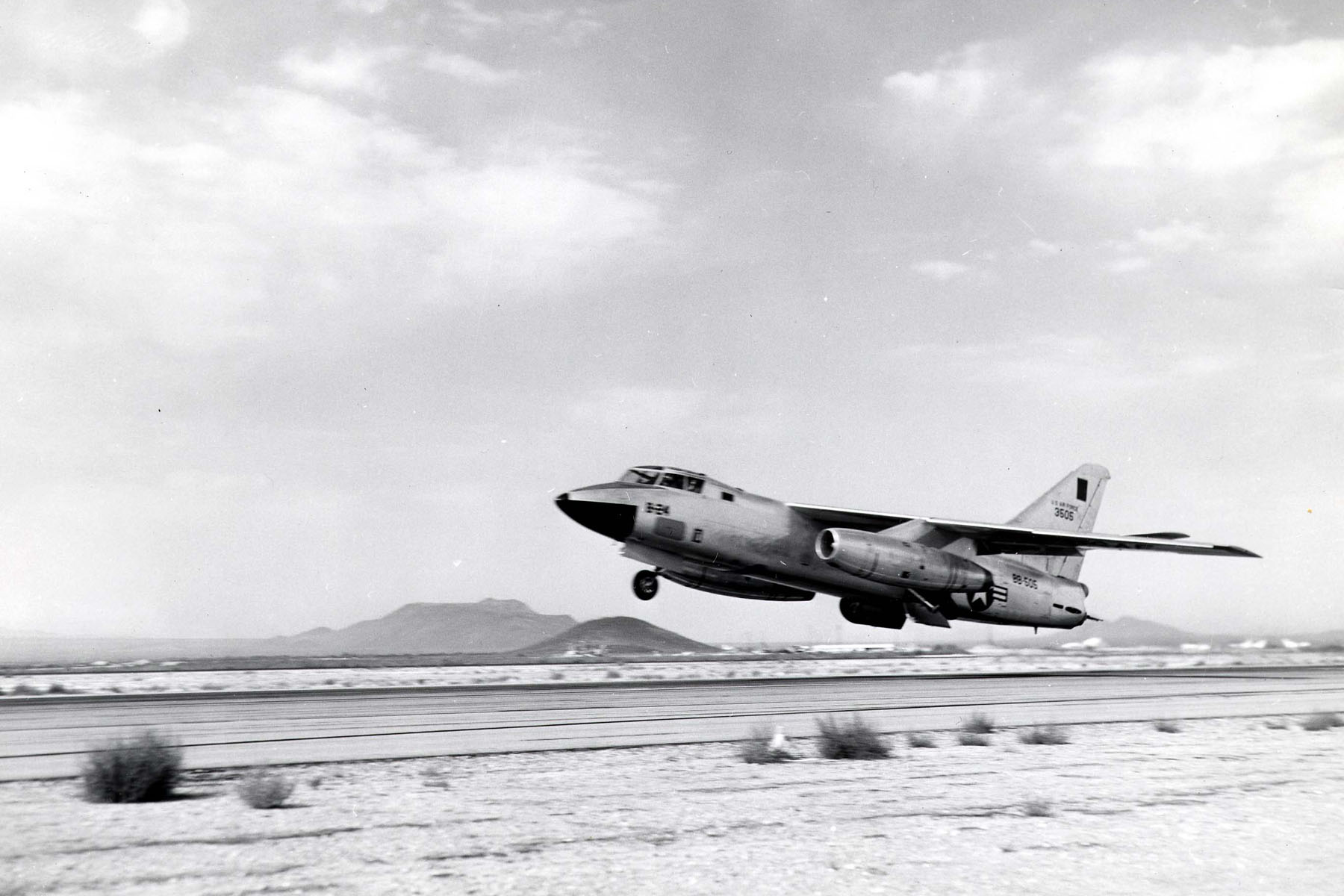 Douglas B-66B Destroyer