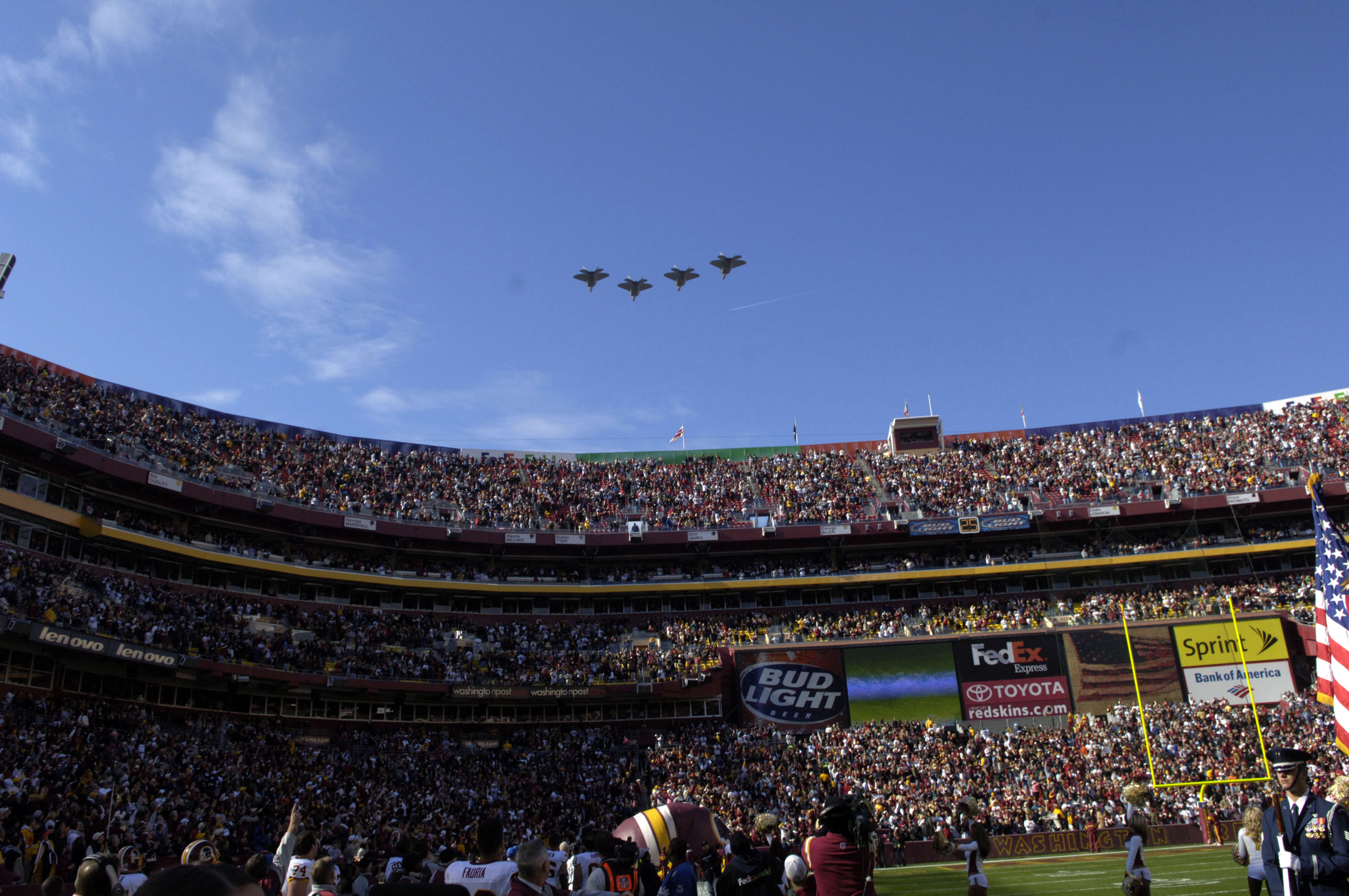 NFL hosts Air Force Appreciation Day > Air Force > Article Display