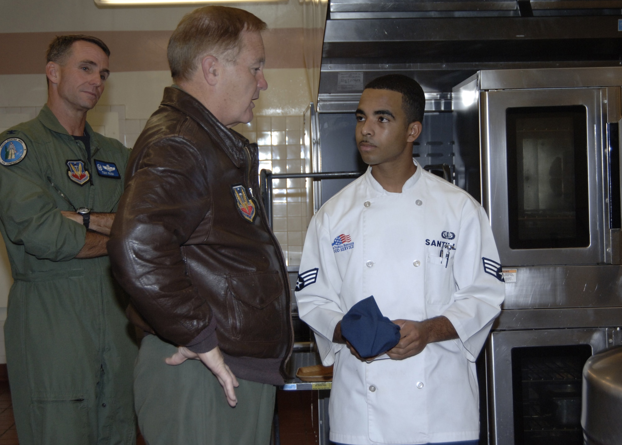 COMACC visits Gunfighters > Mountain Home Air Force Base > News ...