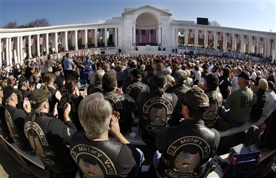 VETERANS APPLAUD | U.S. Department of War