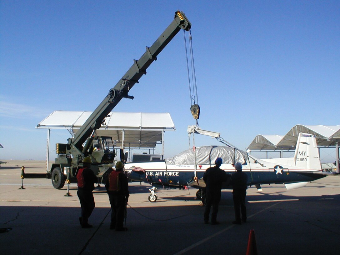 Aircraft crash team receives T-6 training