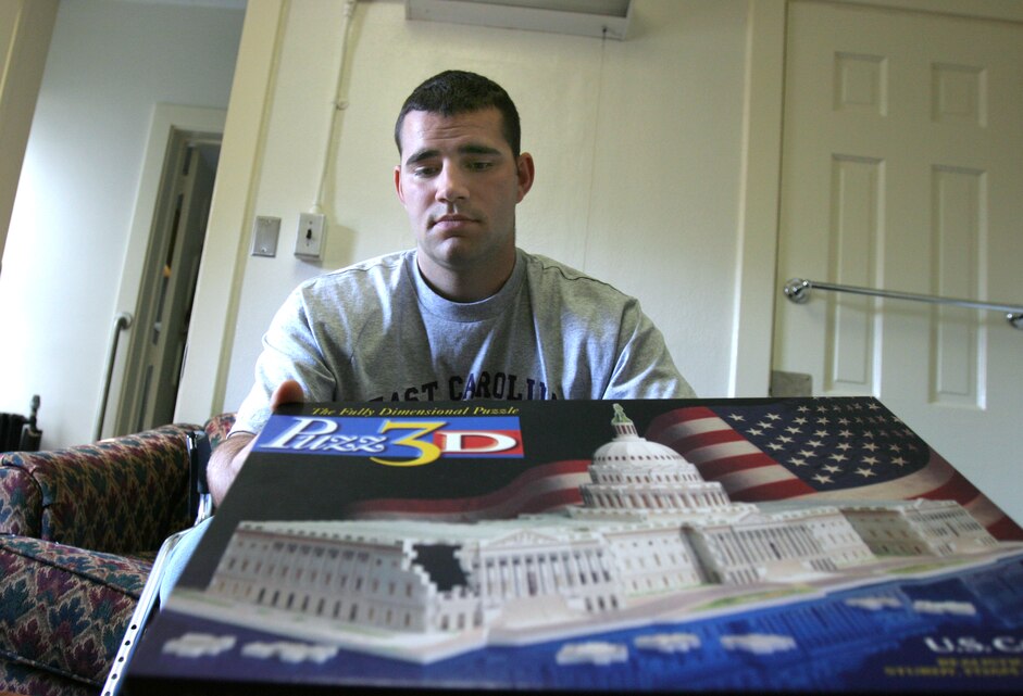 Hornet maintainers toil away in shadows, missing limelight > United ...