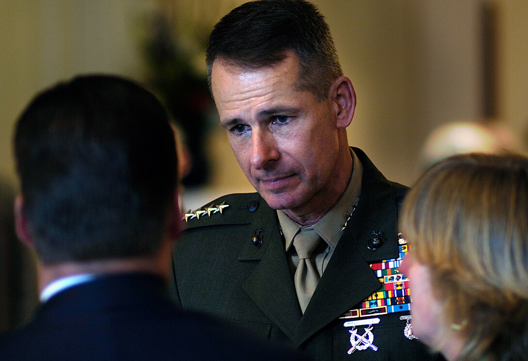 Marine Gen. Peter Pace, chairman of the Joint Chiefs of Staff, speaks ...