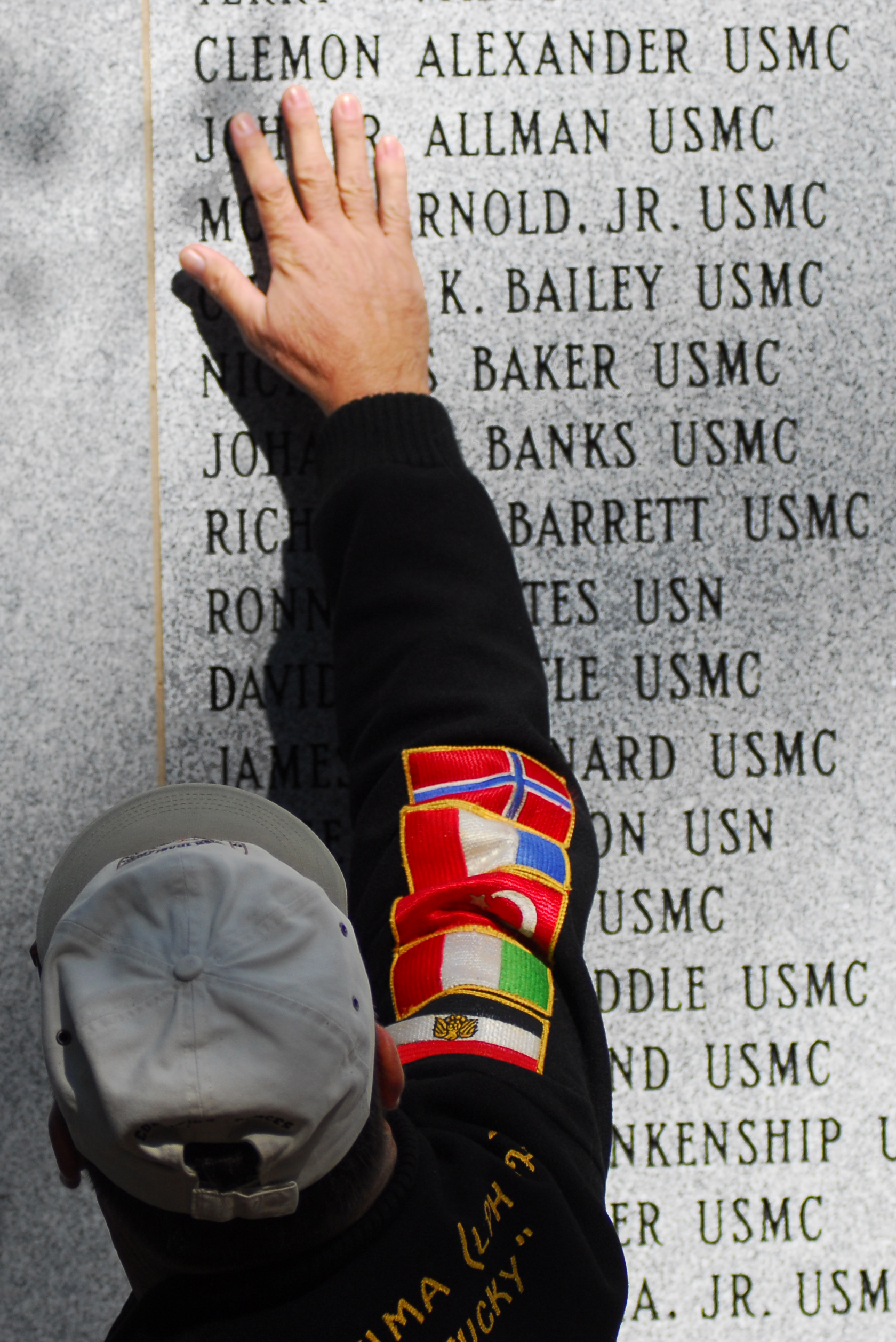 Friends, family, survivors attend Beirut Memorial > Marine Corps Base ...