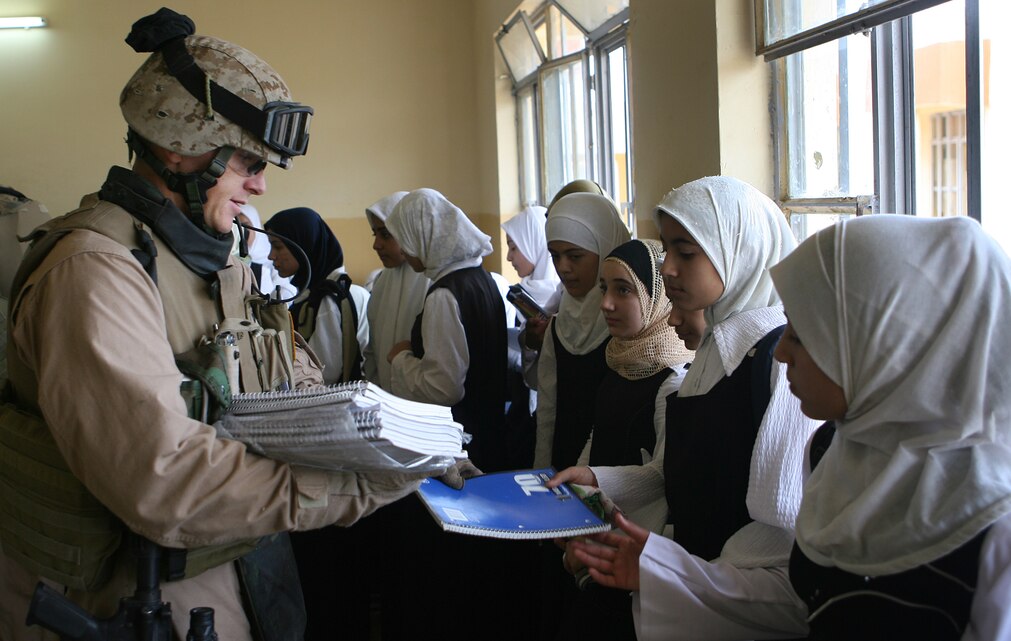 New school opens doors for Fallujah girls > 1st Marine Division > Article