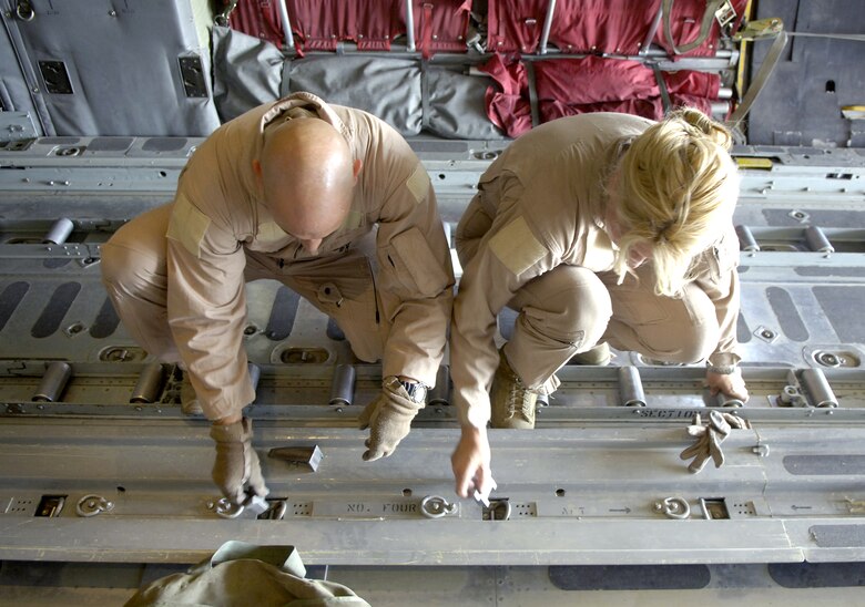 Bagram C-130s drop high-tech cargo delivery system > U.S. Air Force > Article Display