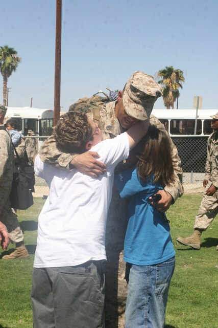 CLB-7 returns home after big role in OIF > Headquarters Marine Corps ...