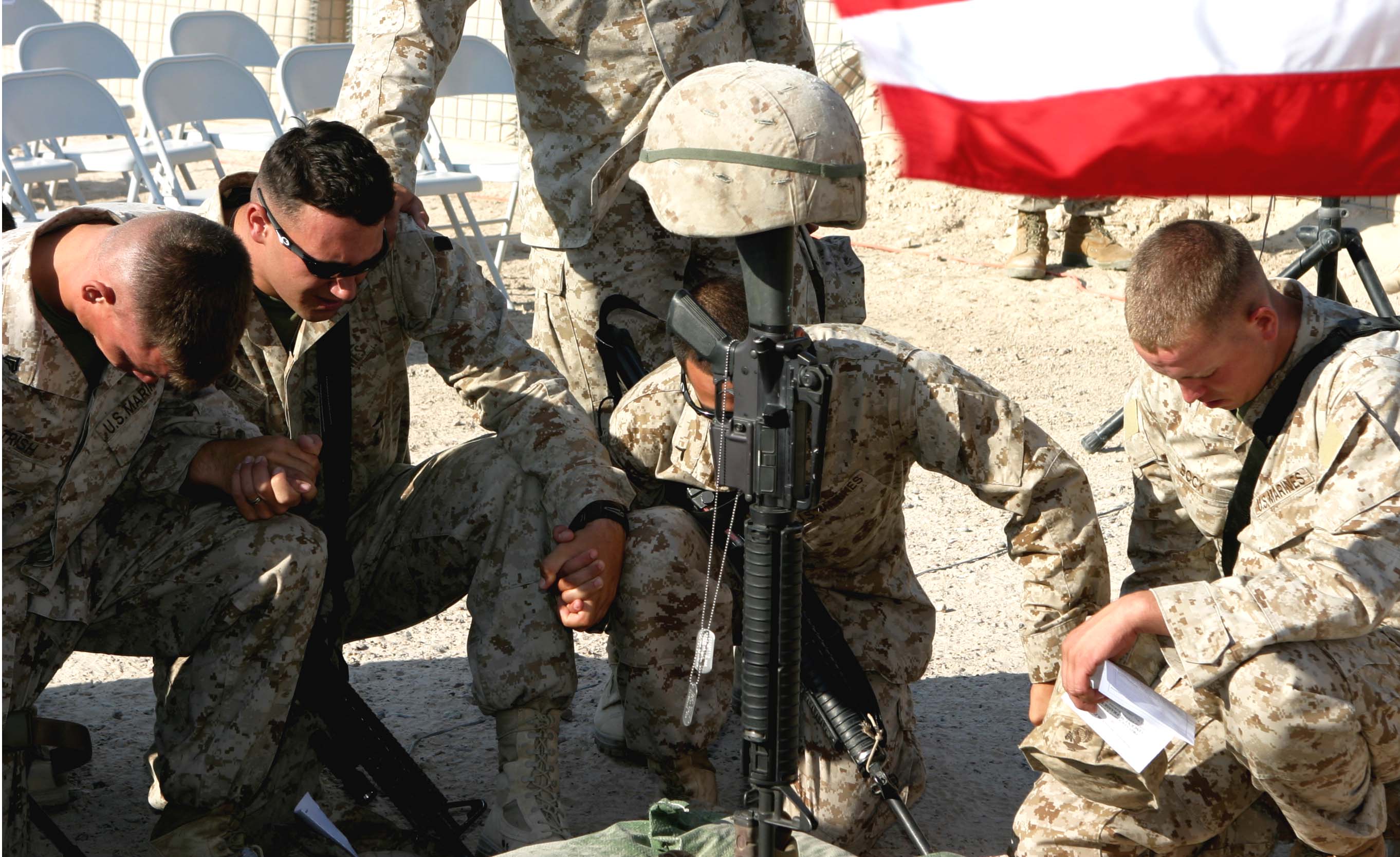 Memorial service honors fallen Marine > 1st Marine Logistics Group ...