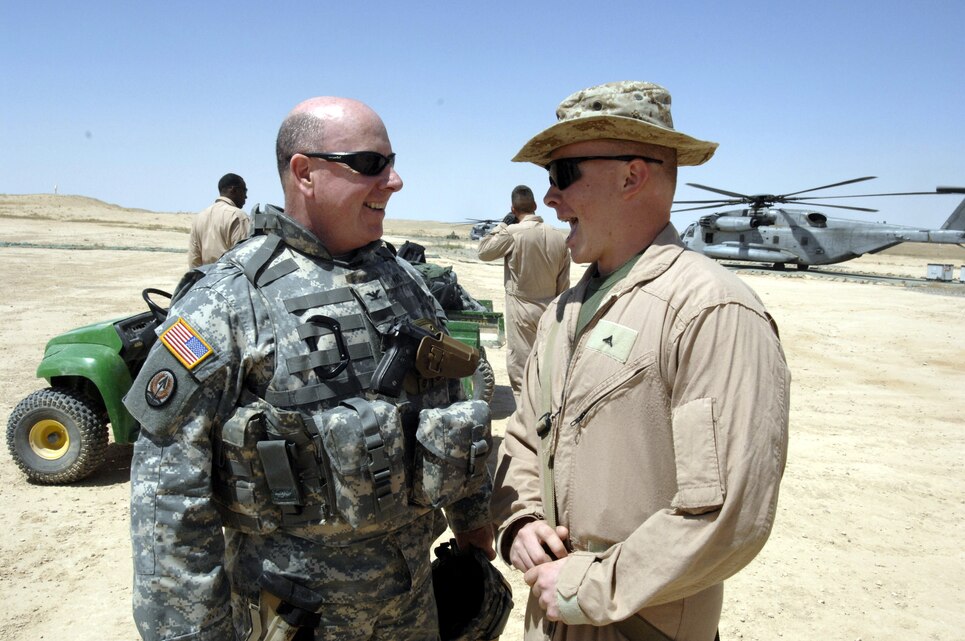 Navy Captain, Marine son meet in Al Anbar > Headquarters Marine Corps ...