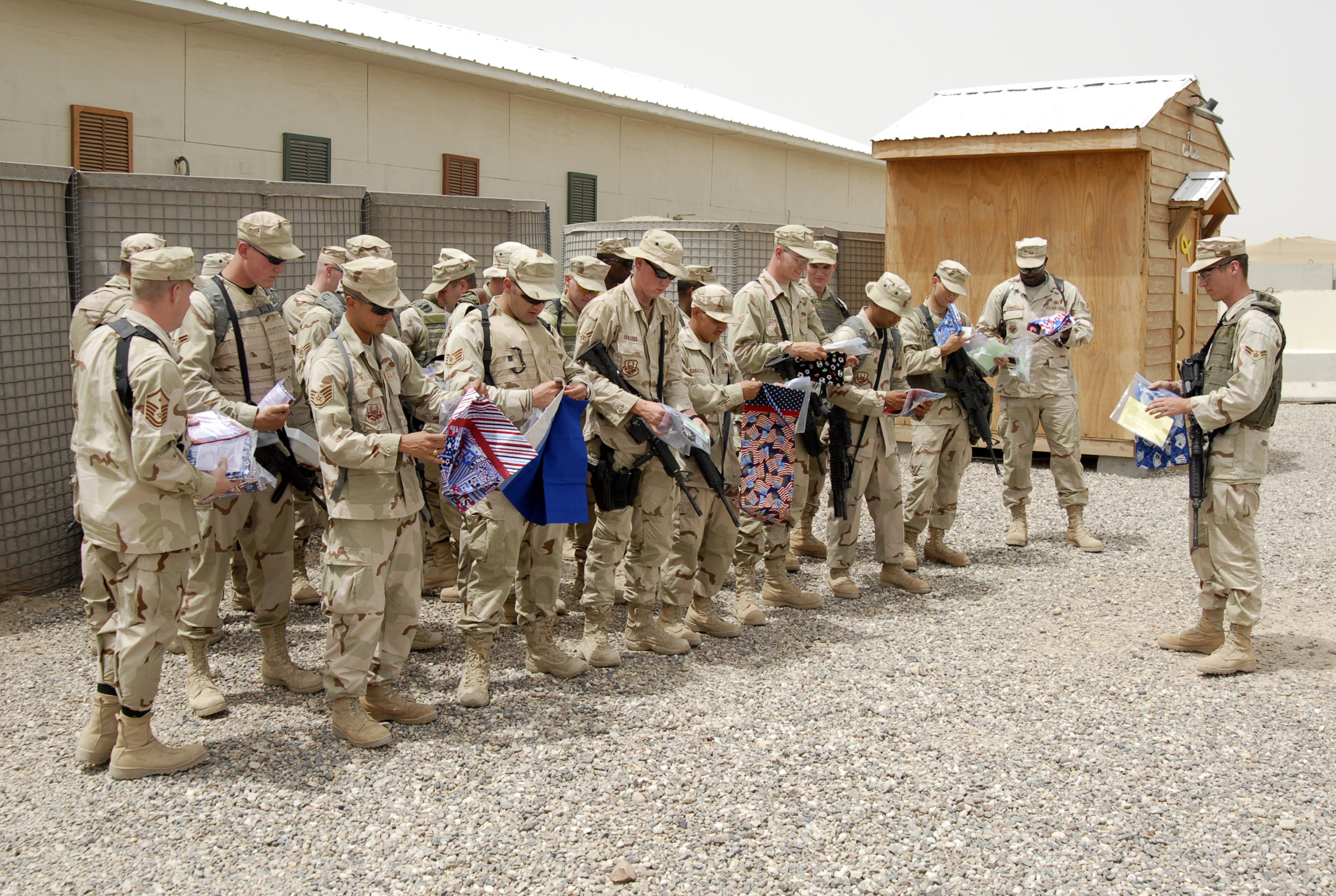 “Operation Pillowcase” brings a piece of home to deployed Airmen > U.S ...
