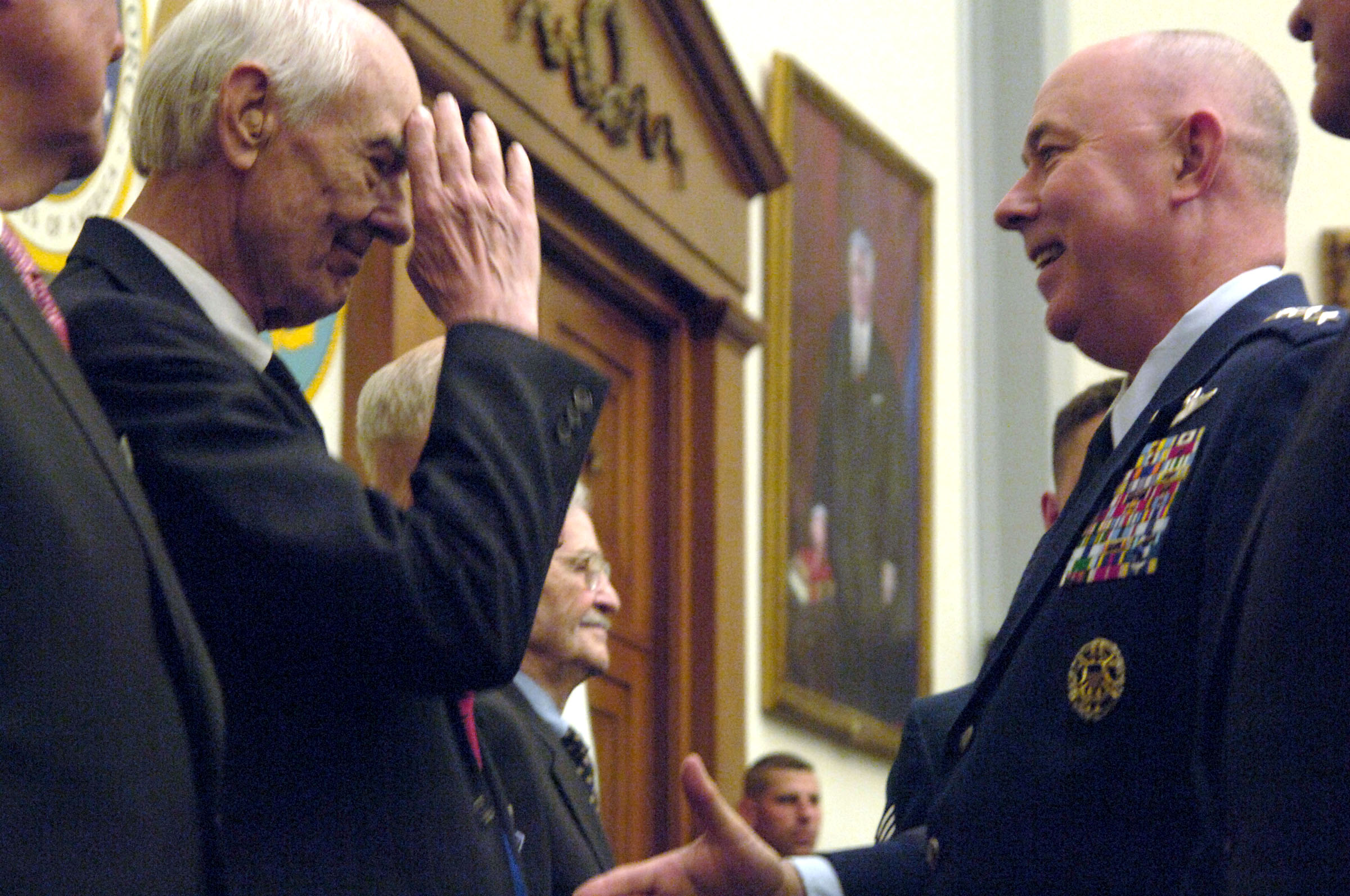 WWII bomber crew members awarded Distinguished Flying Cross > Air Force ...