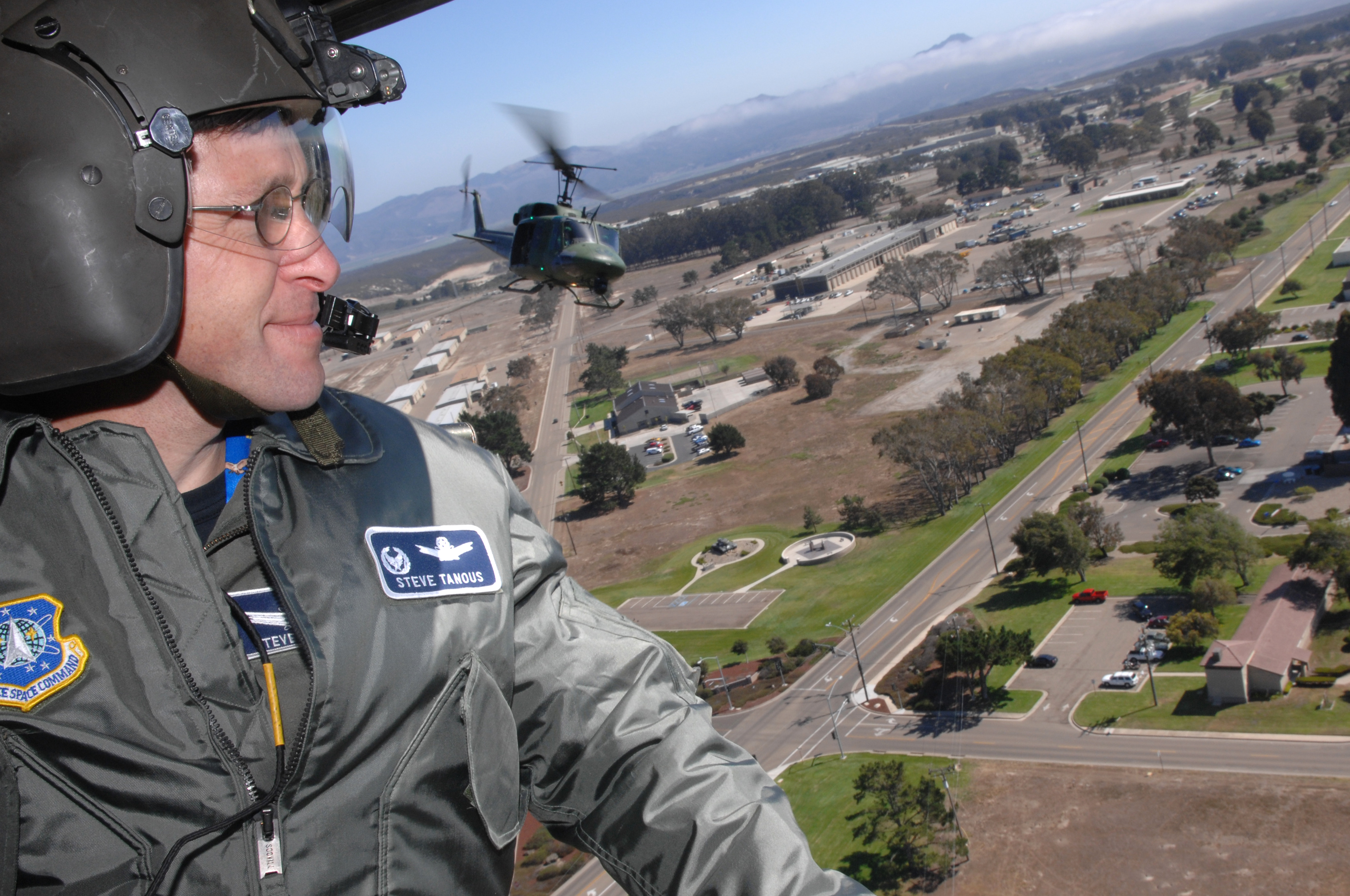 76th Helicopter Squadron takes fini-flight, wet down > Vandenberg Space ...