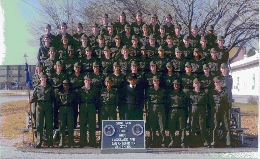 3707 Flt W095 Jan 1986