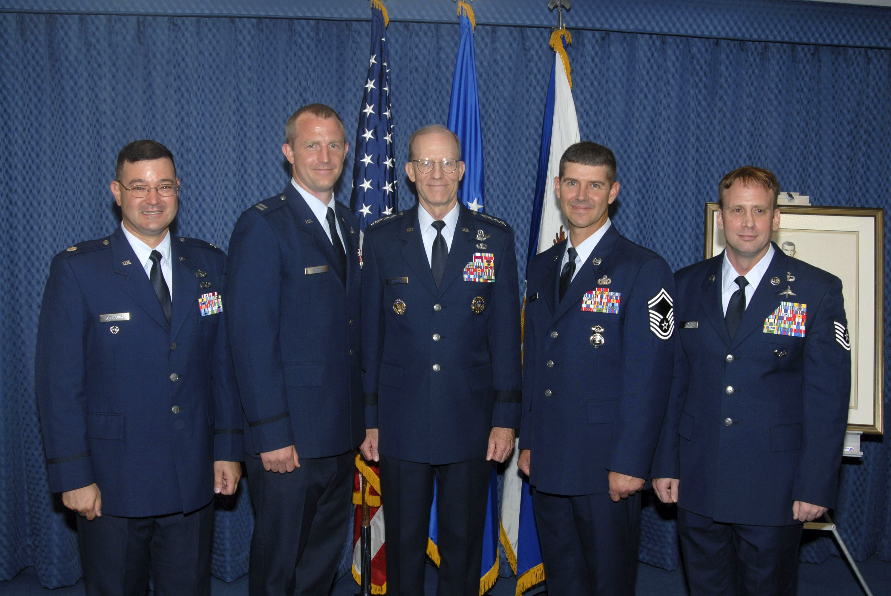 Airmen receive Sijan Air Force leadership award > Air Force > Article ...