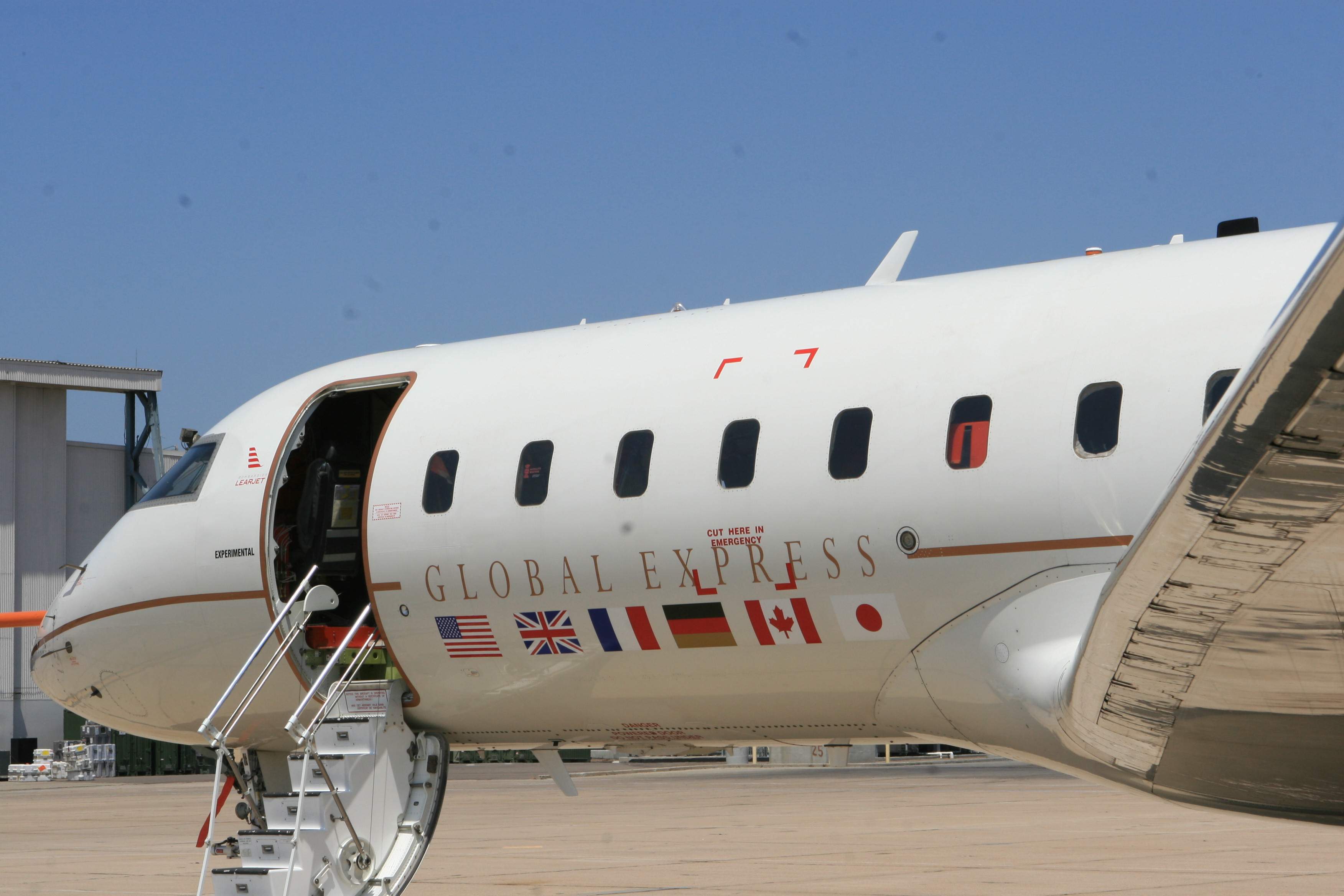 Lear jet tests airborne communications system > Marine Corps Air ...