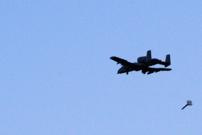 303rd Fighter Squadron A-10 pilots volunteer for range duty > 442d ...