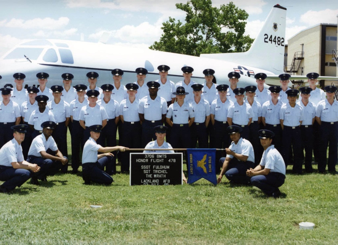 3706 Flt 478 Jul 1989