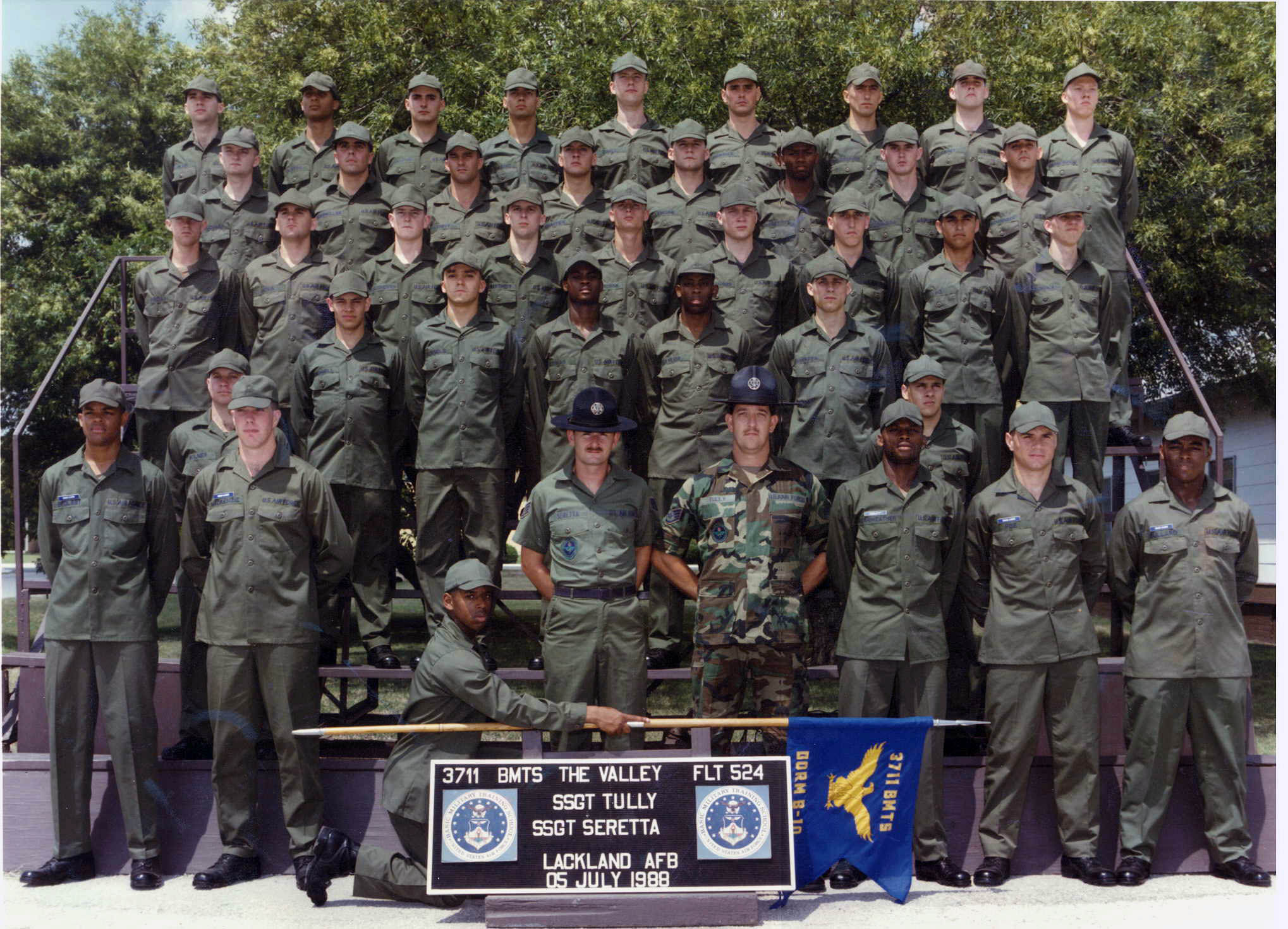 3711 Flt 524 Jul 1988