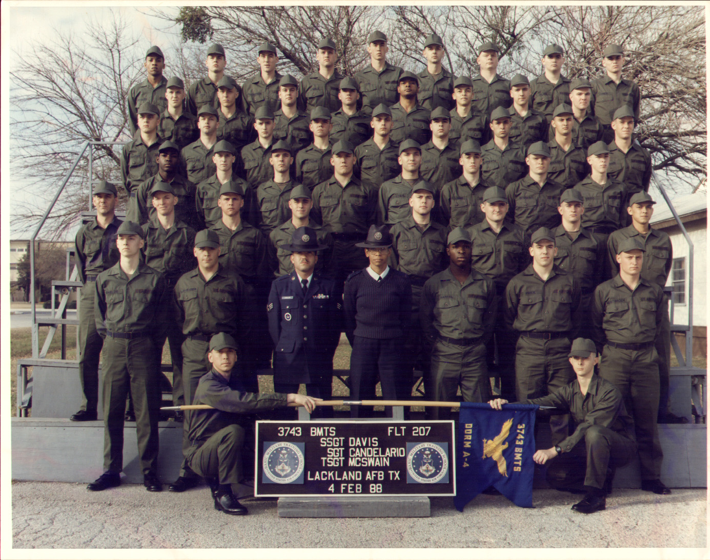 3743 Flt 207 Feb 1988