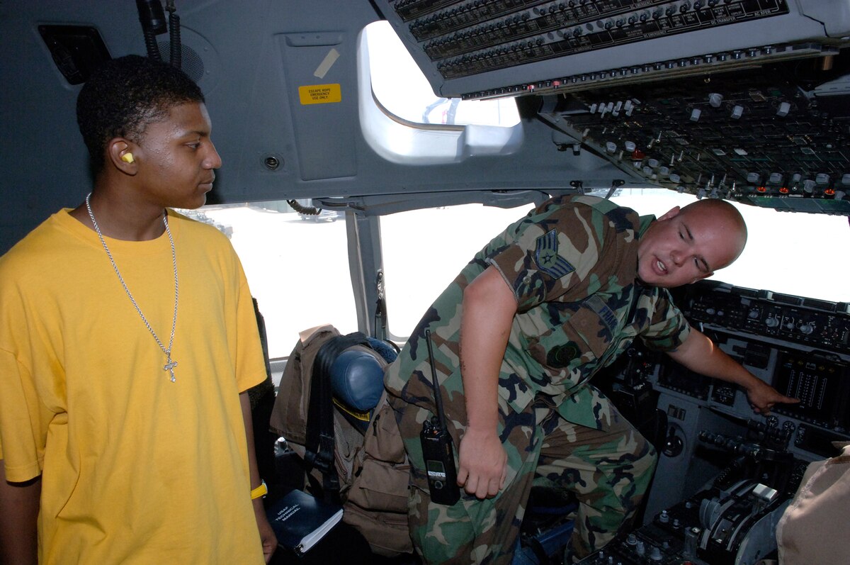 728th AMS celebrates 7/28 Family Day > Incirlik Air Base > Article Display