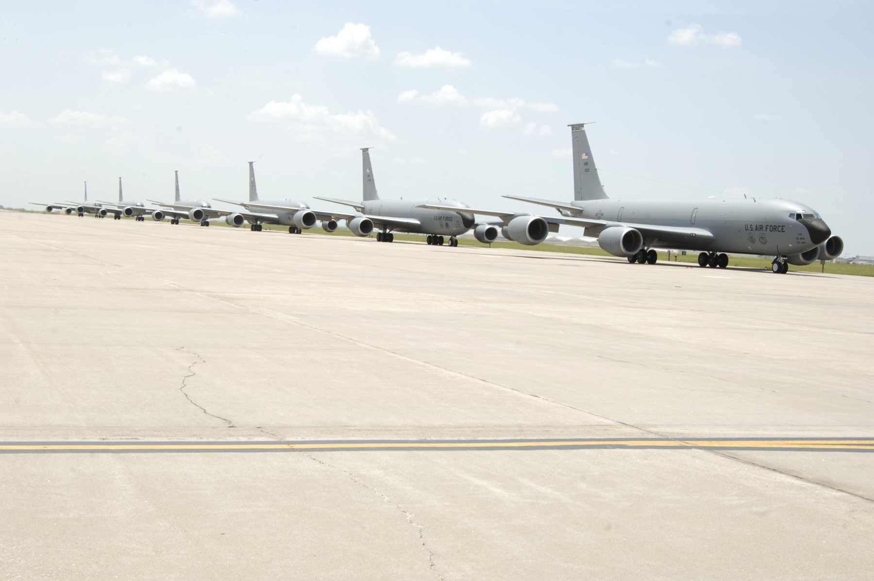 McConnell AFB showcases airpower > Air Mobility Command > Article Display