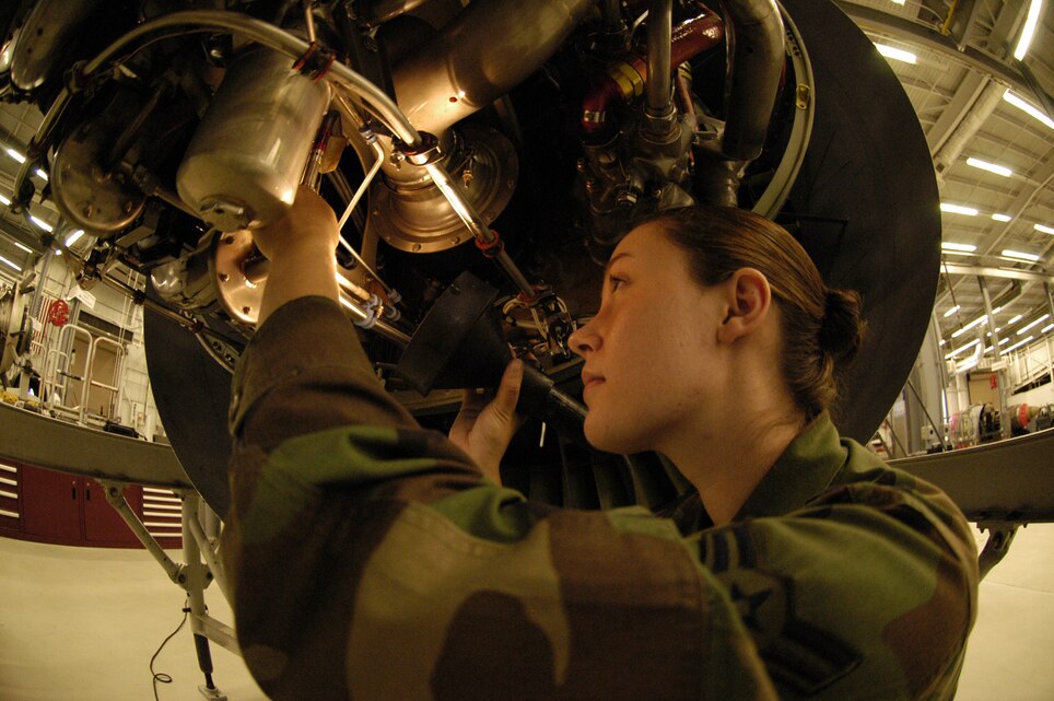Dover colonel helps Charleston lean checks > United States Marine Corps ...