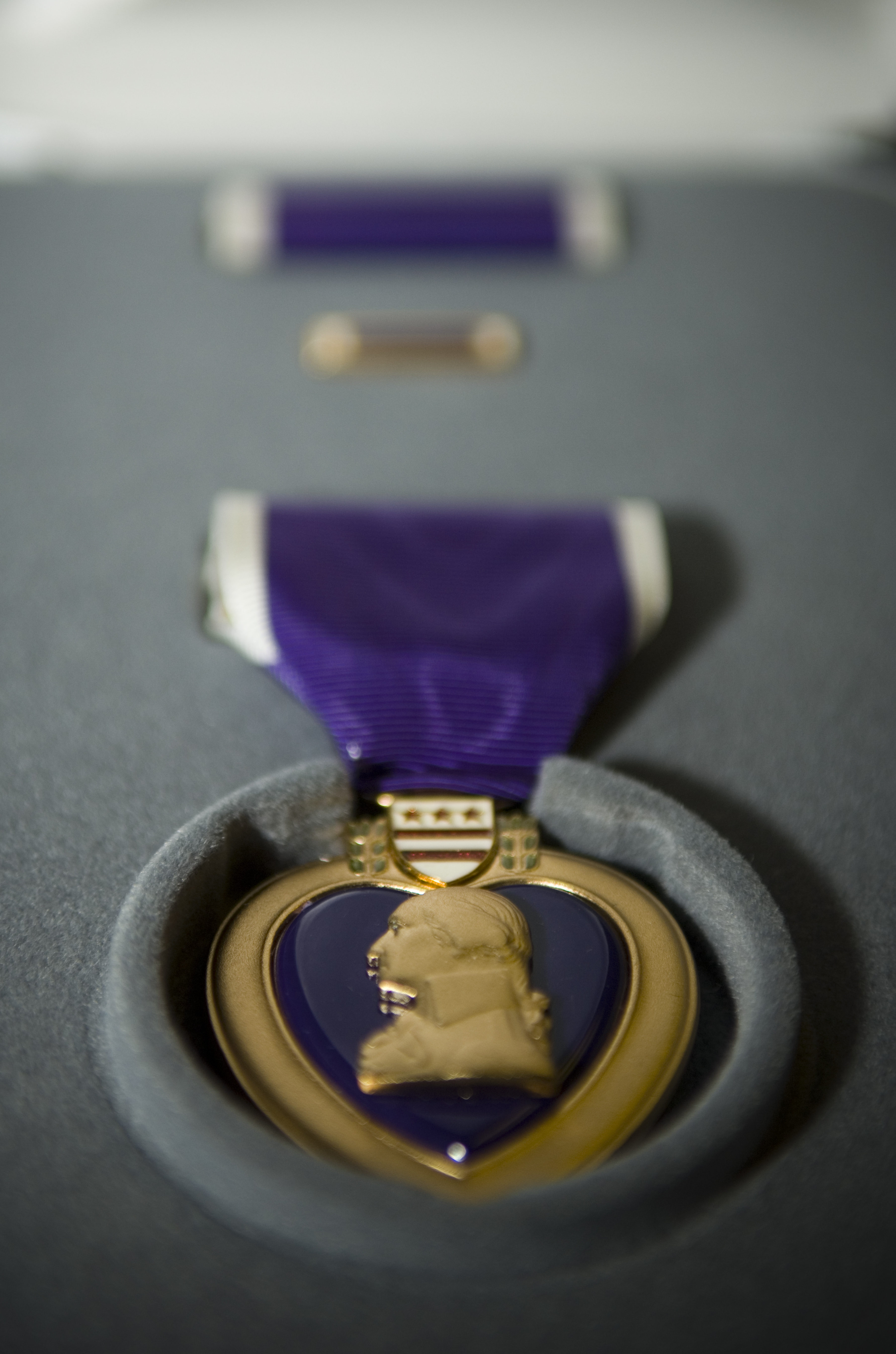 Elmendorf Airmen receive Purple Hearts > Joint Base Elmendorf ...