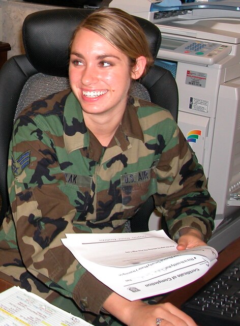 Managing information with a smile > United States Marine Corps Flagship ...