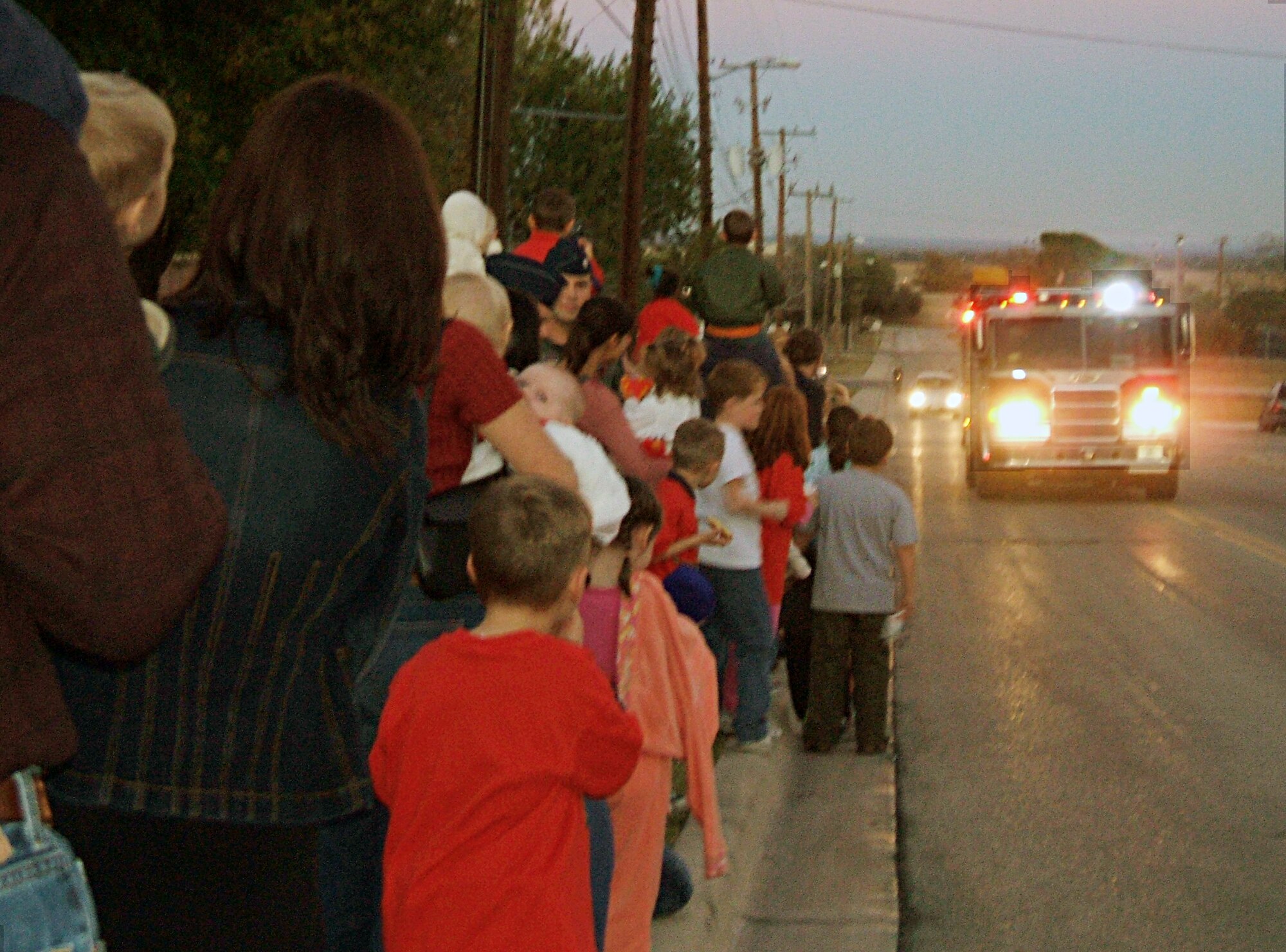 Base Chapel holds Wing Tree Lighting Ceremony > Laughlin Air Force Base ...